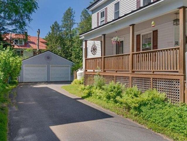 house with 4 bedroom, Waterville ME ES104043443