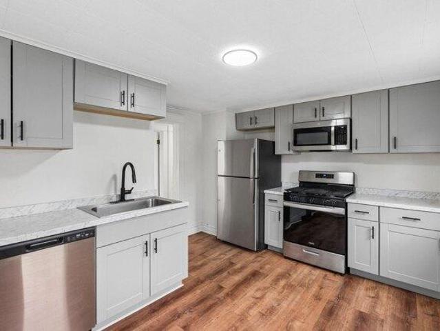house with 4 bedroom, Waterville ME ES104481071