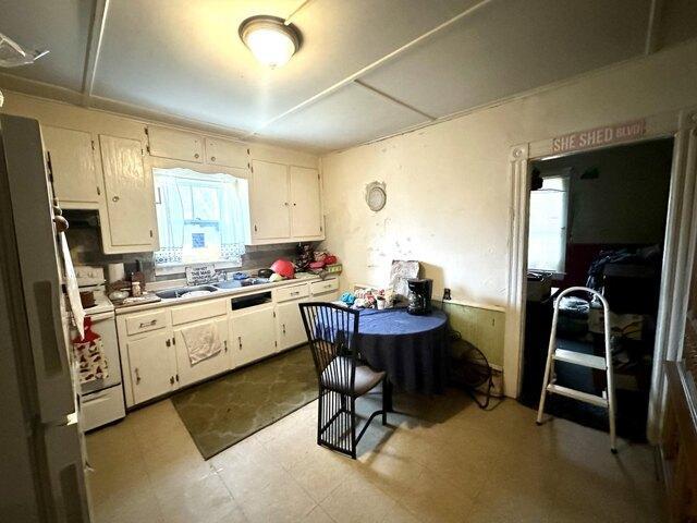 house with 4 bedroom, Waterville ME ES104920390