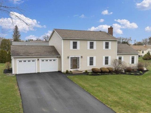 house with 4 bedroom, Waterville ME ES105124428