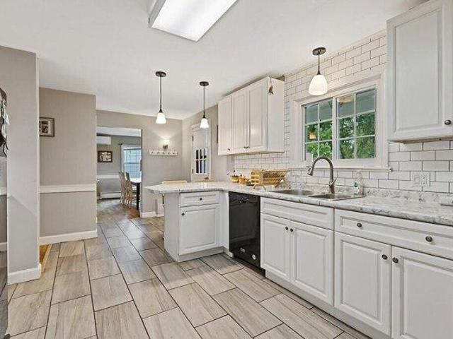 house with 4 bedroom, Waterville ME ES105203451