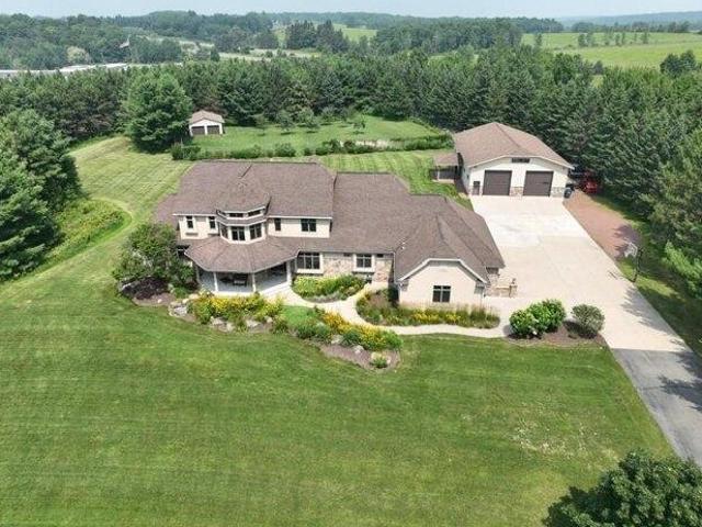 house with 4 bedroom, Wausau WI DLS93405269