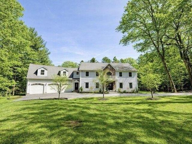 house with 4 bedroom, Wayland MA DLS102564416