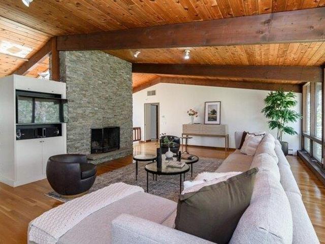 house with 4 bedroom, Wayland MA ES104150322
