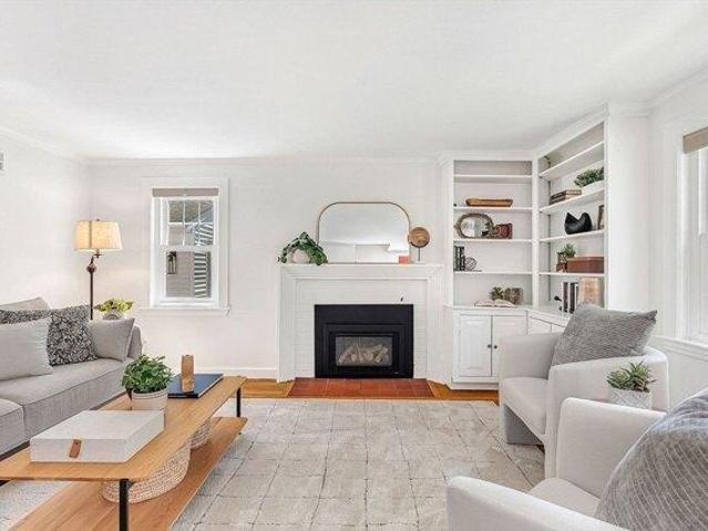 house with 4 bedroom, Wayland MA ES104649587