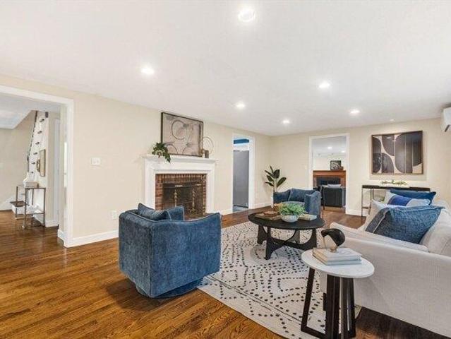 house with 4 bedroom, Wayland MA ES103033887