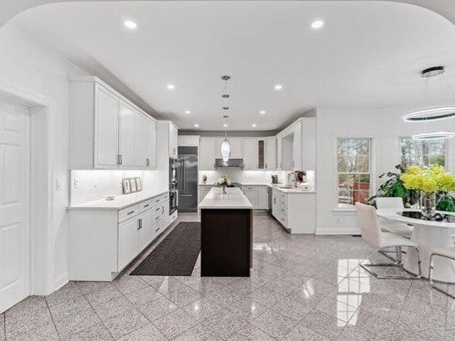 house with 4 bedroom, Wayland MA ES103101459