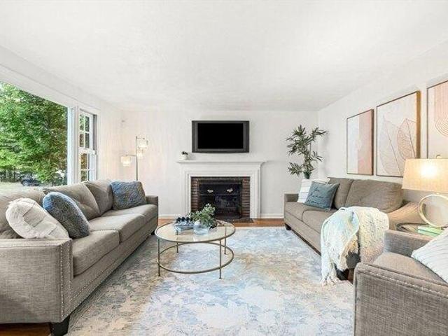 house with 4 bedroom, Wayland MA ES103433418