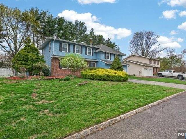 house with 4 bedroom, Wayne NJ DLS101801157