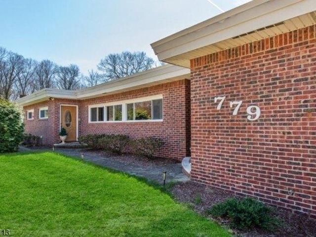 house with 4 bedroom, Wayne NJ DLS102255463