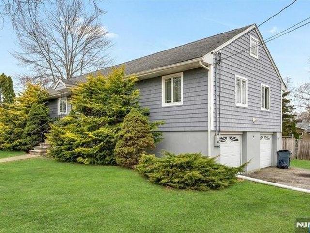house with 4 bedroom, Wayne NJ DLS102281968