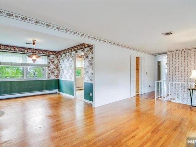 house with 4 bedroom, Wayne NJ DS101748584