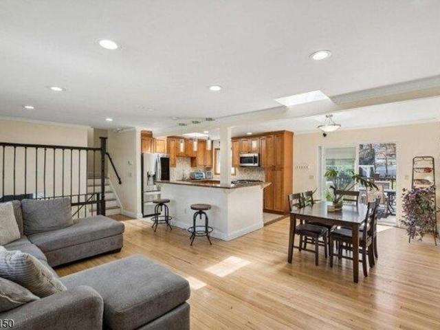 house with 4 bedroom, Wayne NJ DS102778907
