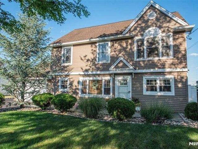 house with 4 bedroom, Wayne NJ ES103622057