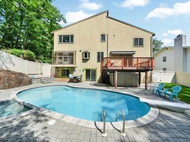 house with 4 bedroom, Wayne NJ ES104374260