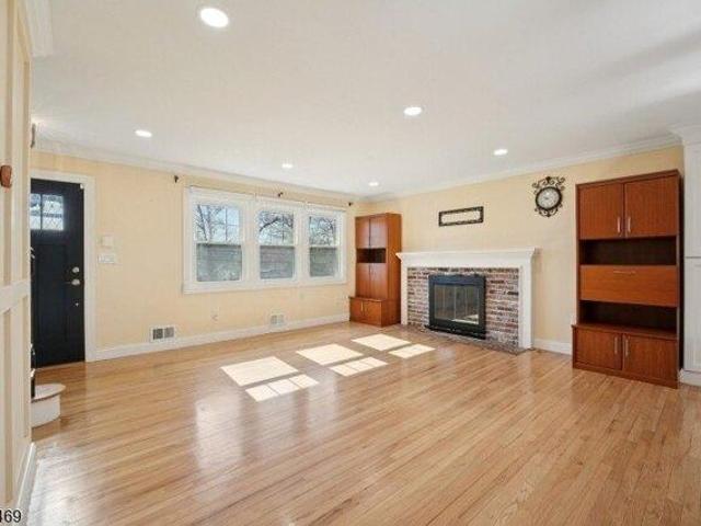 house with 4 bedroom, Wayne NJ ES104835328
