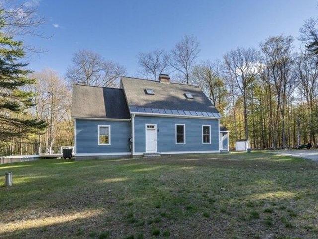 house with 4 bedroom, Weare NH DS102585329