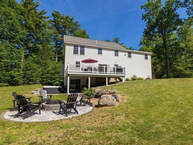 house with 4 bedroom, Weare NH DS104479648