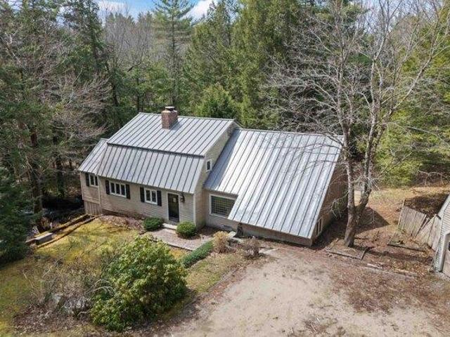house with 4 bedroom, Weare NH ES103663146