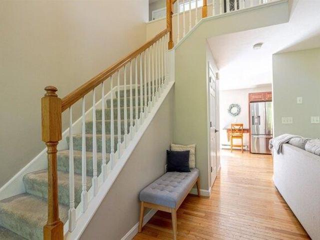 house with 4 bedroom, Weare NH ES105192451