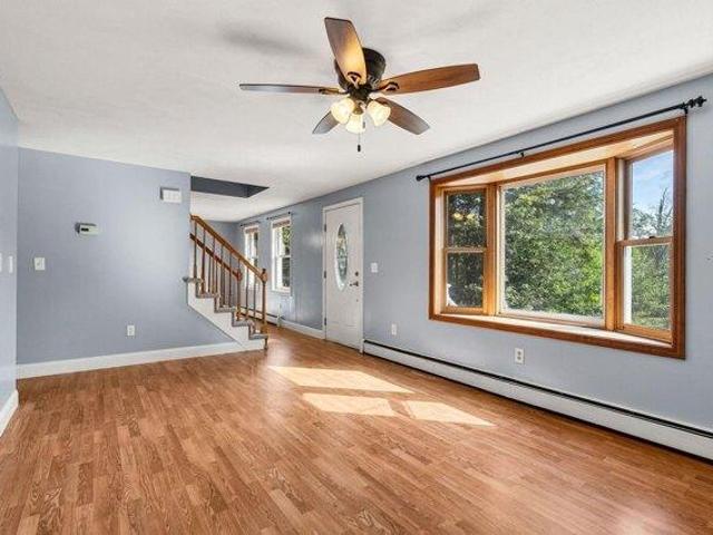 house with 4 bedroom, Weare NH ES105193329