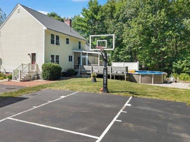 house with 4 bedroom, Weare NH ES105107699