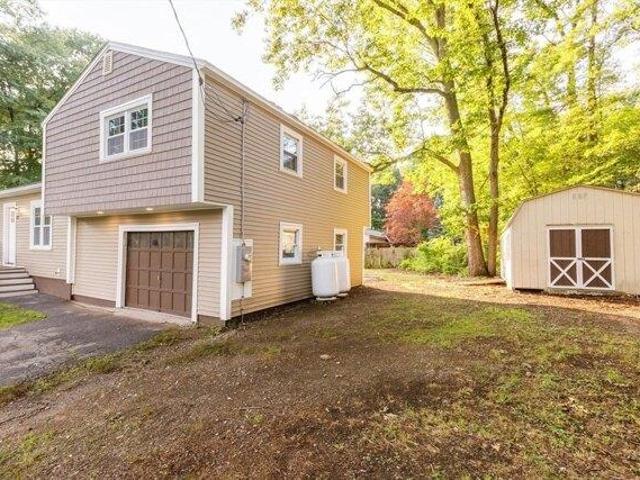house with 4 bedroom, Webster MA ES105093739