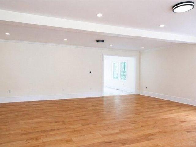 house with 4 bedroom, Webster MA ES103222291