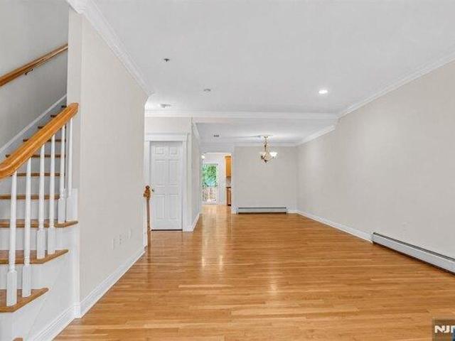 house with 4 bedroom, Weehawken NJ ES105141732