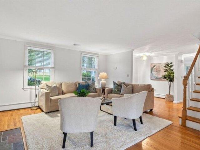 house with 4 bedroom, Wellesley MA DLS102584510