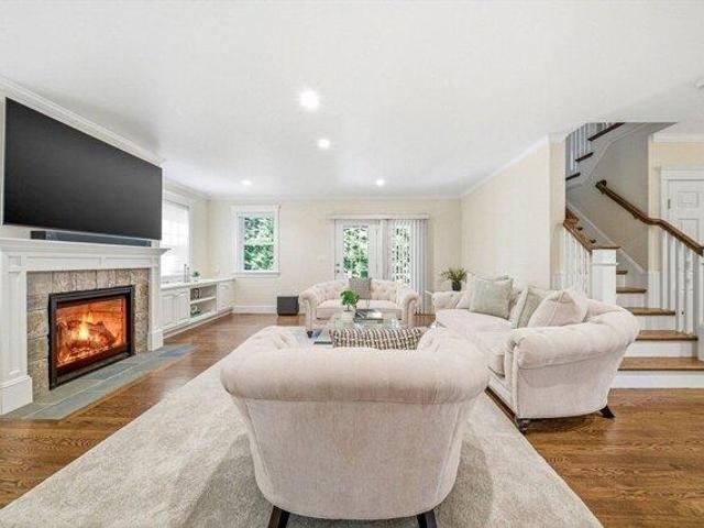 house with 4 bedroom, Wellesley MA DS102060617