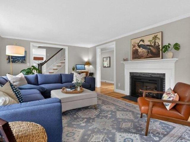 house with 4 bedroom, Wellesley MA ES102959778