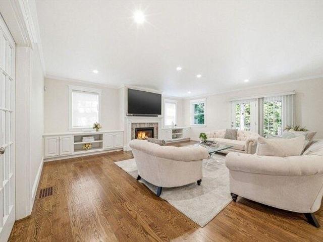 house with 4 bedroom, Wellesley MA ES103220920