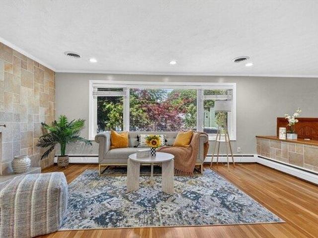 house with 4 bedroom, Wellesley MA ES104265033