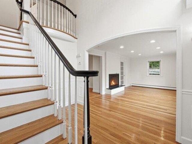 house with 4 bedroom, Wellesley MA ES105094159