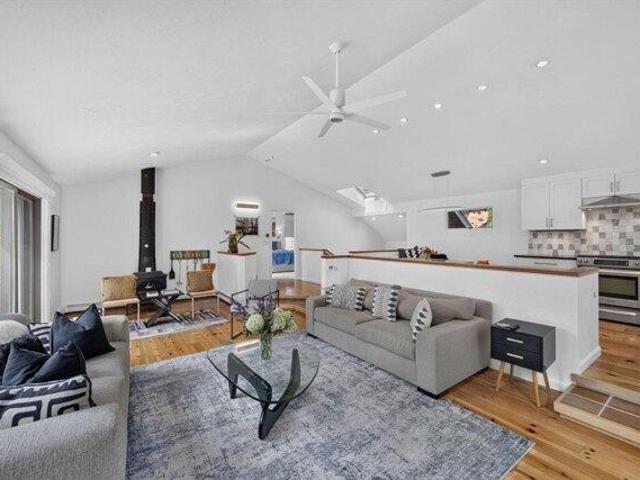 house with 4 bedroom, Wellfleet MA ES105156851