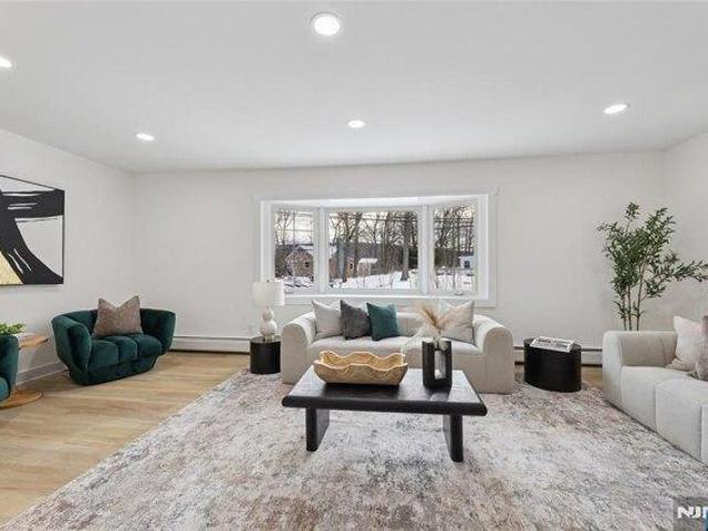 house with 4 bedroom, West Milford NJ DS102213476