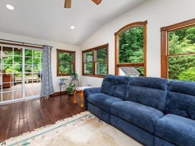 house with 4 bedroom, West Milford NJ DS104235841