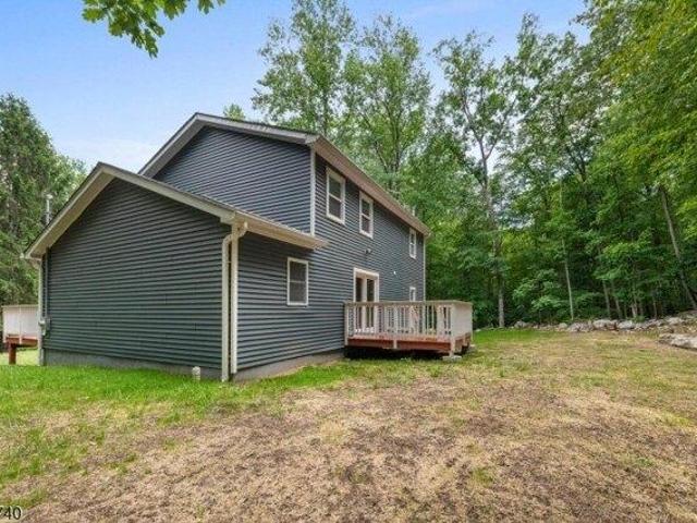 house with 4 bedroom, West Milford NJ ES104376399