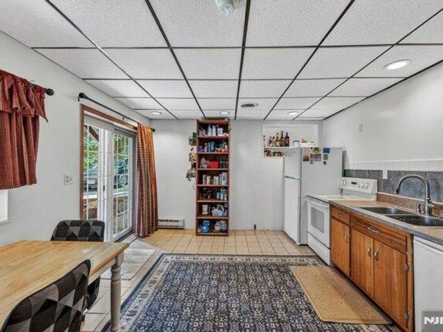 house with 4 bedroom, West Milford NJ ES105144451
