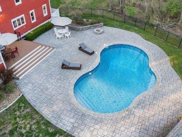 house with 4 bedroom, West Newbury MA DLS102089076
