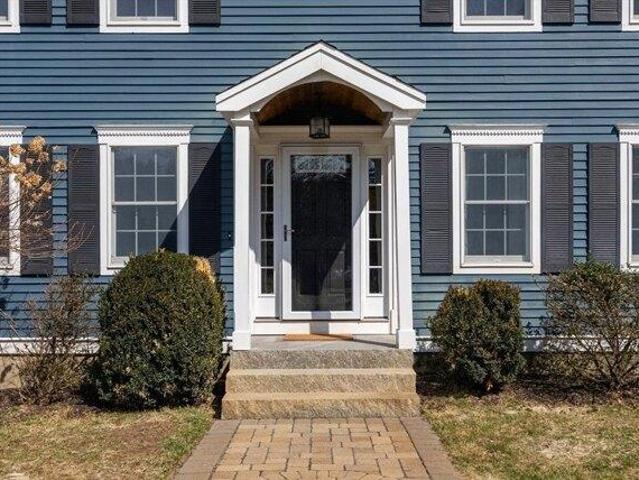 house with 4 bedroom, West Newbury MA DS102669114