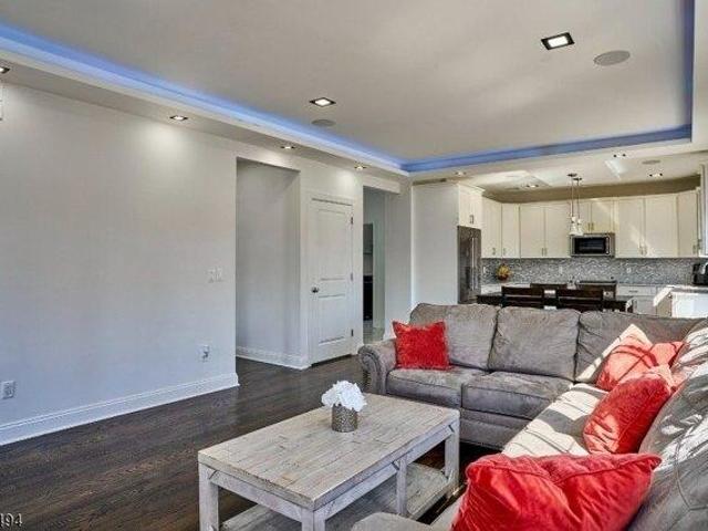 house with 4 bedroom, West Orange NJ DLS101574854