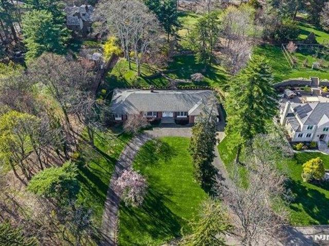house with 4 bedroom, West Orange NJ DLS101780387