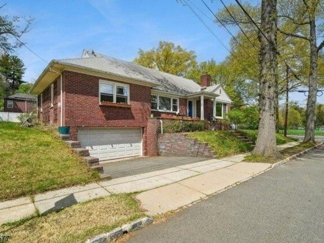 house with 4 bedroom, West Orange NJ DLS101801733