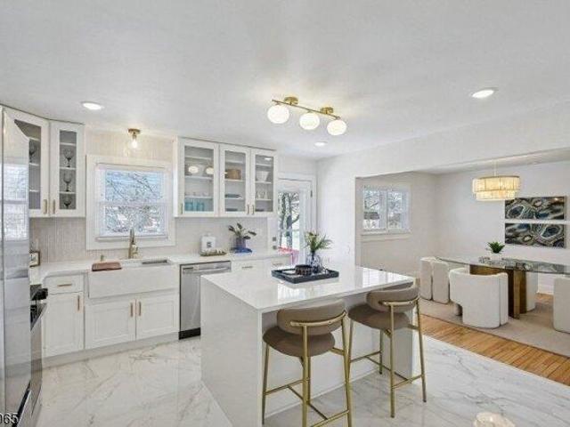 house with 4 bedroom, West Orange NJ DLS101859175