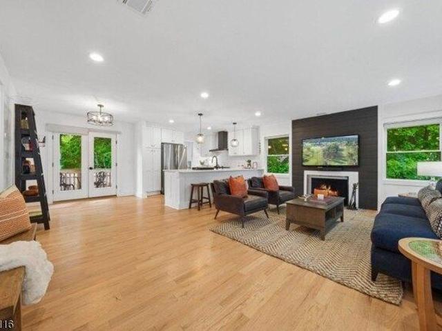 house with 4 bedroom, West Orange NJ DLS102528534