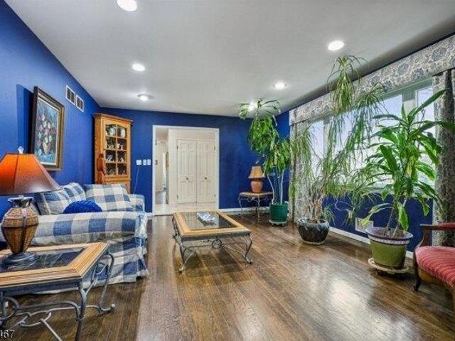 house with 4 bedroom, West Orange NJ DLS102214668