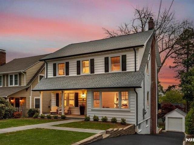 house with 4 bedroom, West Orange NJ DLS102346065