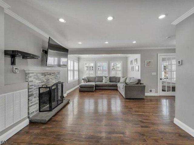 house with 4 bedroom, West Orange NJ DS102026768